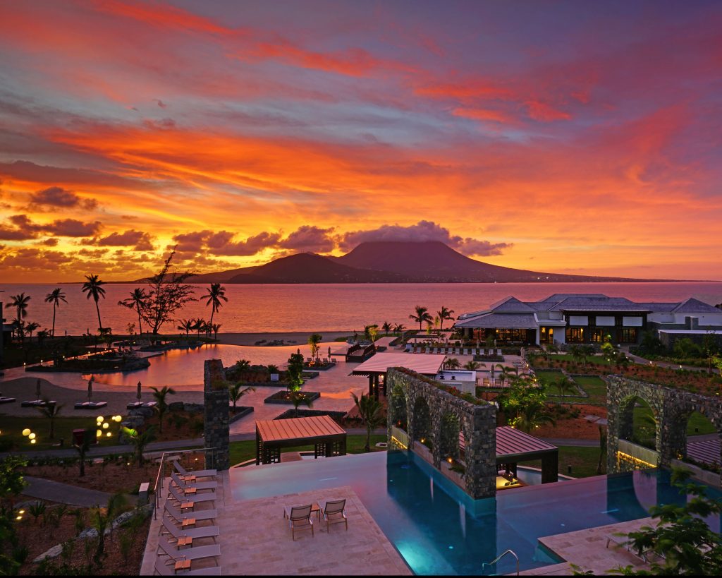 Hyatt Explorist Elite Status: Is It Worth It?