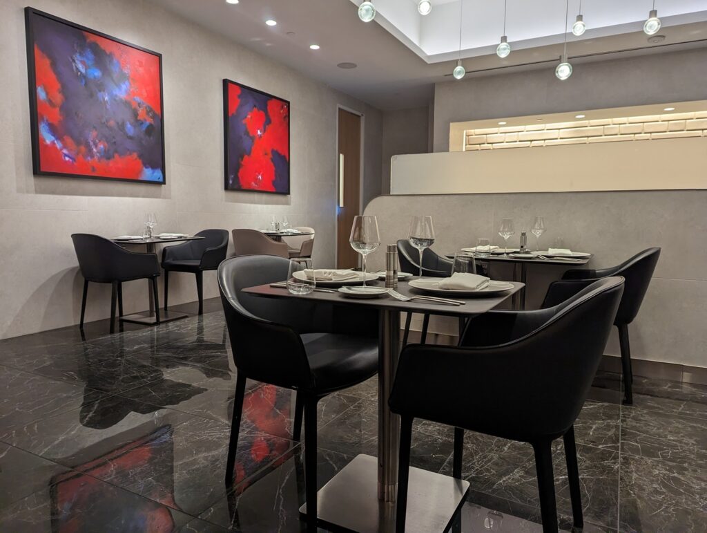 American Airlines Flagship Lounge Locations, Access, and Hours