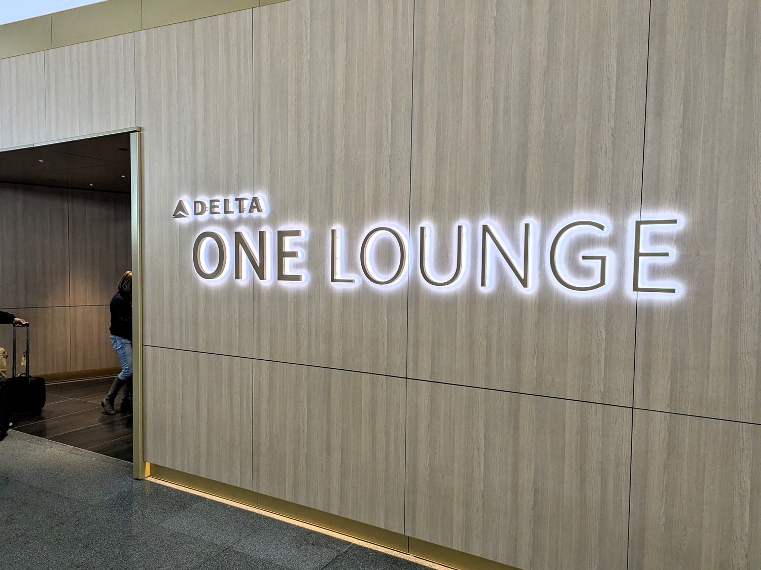Delta One Lounge JFK Guide: An Honest Review