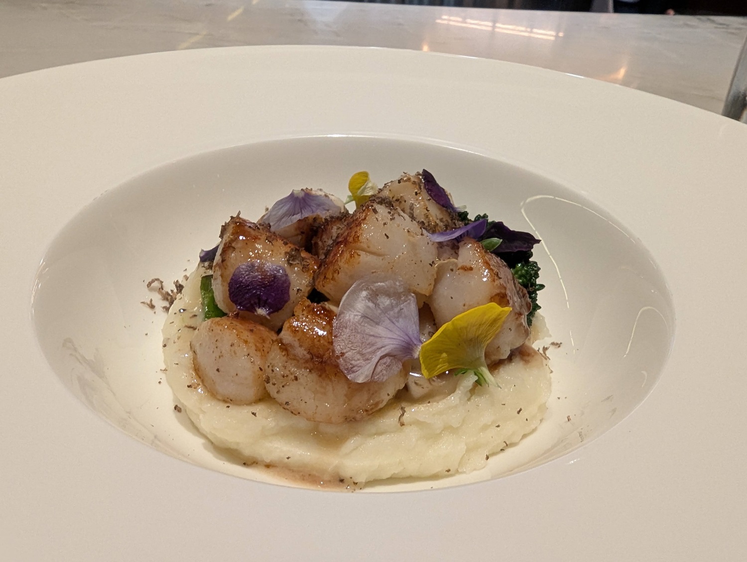 Delta One Lounge Boston: A Luxury Restaurant in Boston Airport