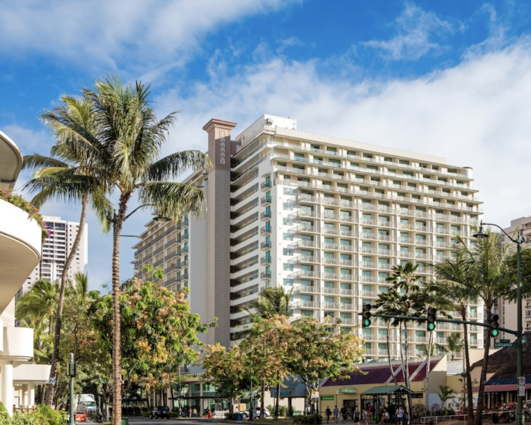 Hilton Silver Status: How to Earn and the Perks of Doing So