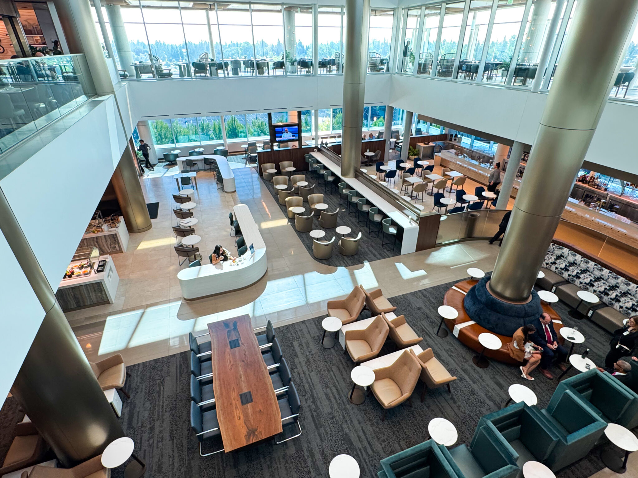 Delta One Lounge and Sky Club in Seattle: Photo Tour and Details