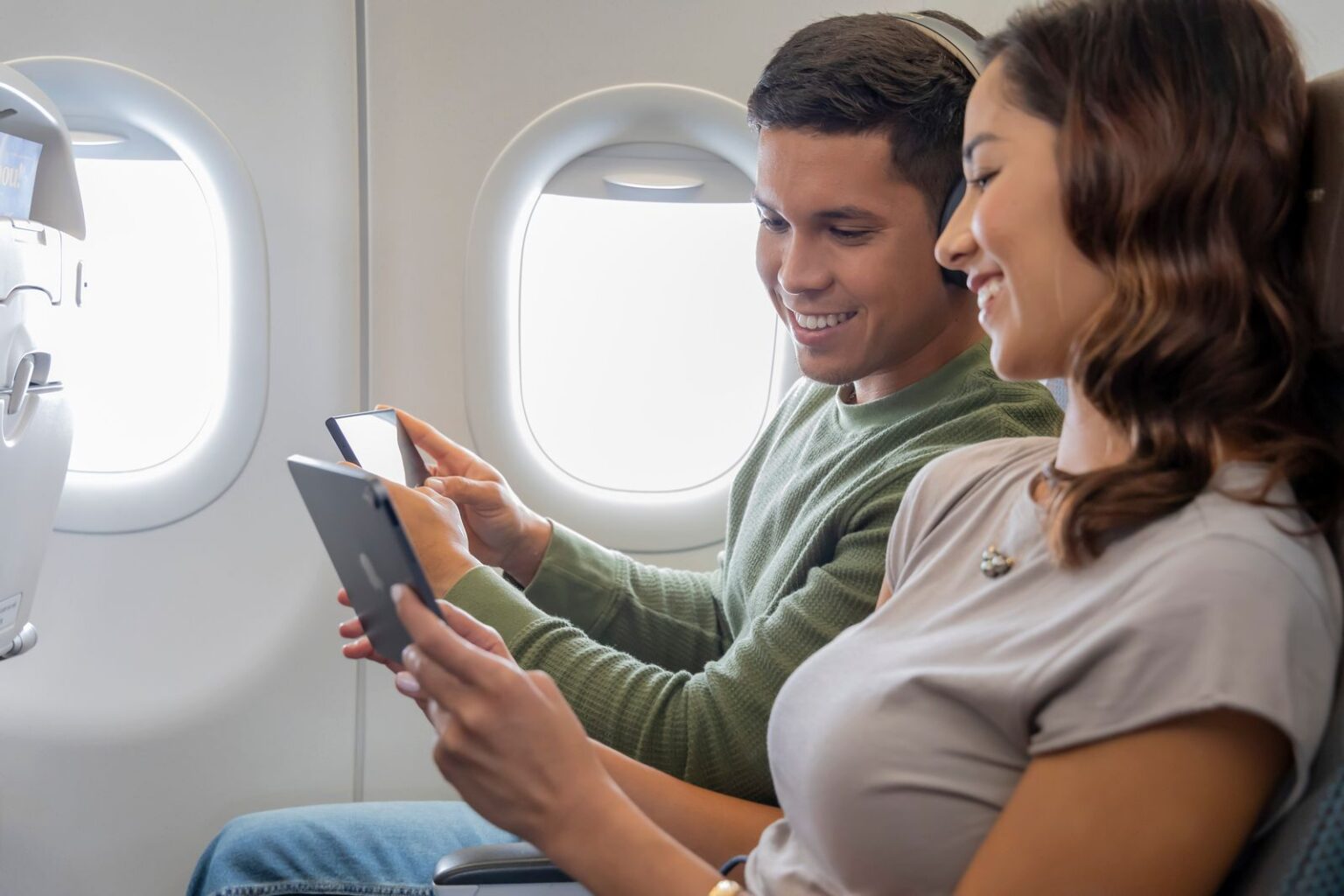 Alaska Airlines Unveils Atmos Rewards: All You Need to Know