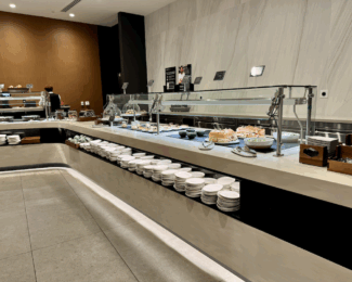 American Airlines Philadelphia Flagship Lounge Review