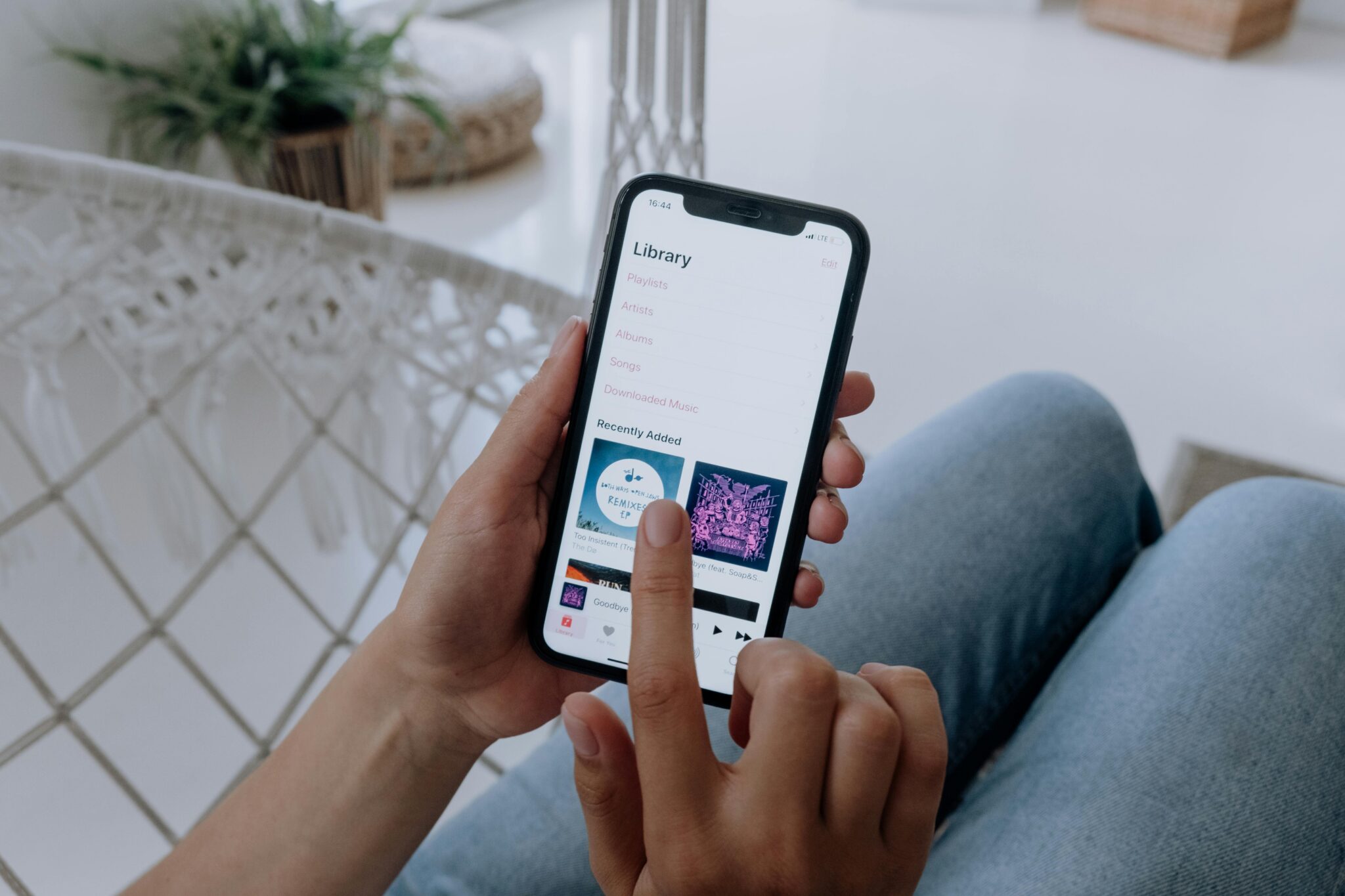 How To Use Chase Sapphire Reserve Apple Music & TV+ Benefits